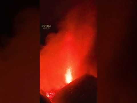Etna erupts and forces airport to close