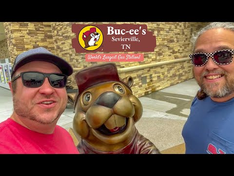 Buc-ee's Sevierville, TN - Exploring the World's Largest Gas Station & Convenience Store!