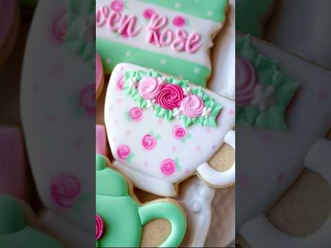 How to make wet on wet royal icing flowers #cookiedecorating #royalicing #wetonwet #relaxingvideo