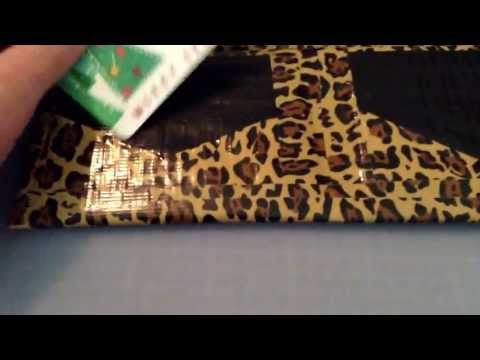 2 bi-folds, 3 women's wallets, & 1 checkbook holder