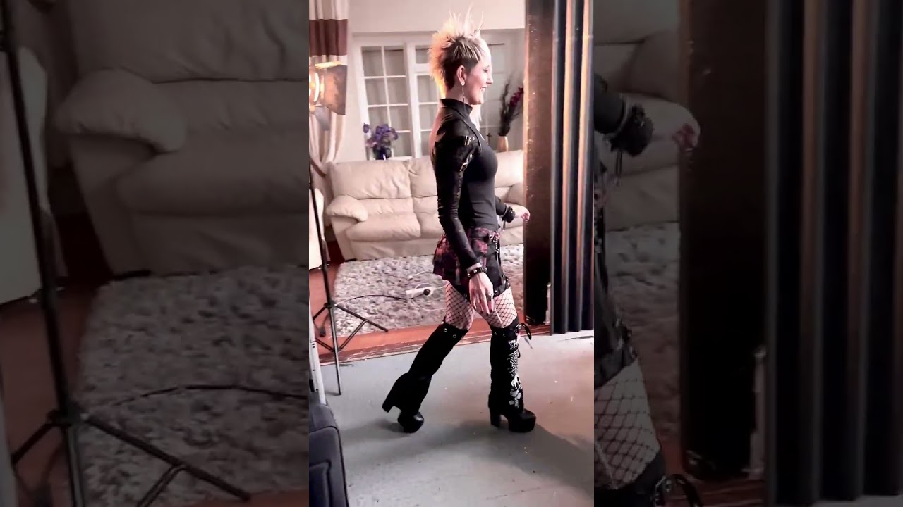 When you meet the co model your working with and she is gorgeous #behindthescenes #shorts