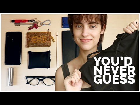 WHAT'S IN MY BAG? / Learn Some Spanish