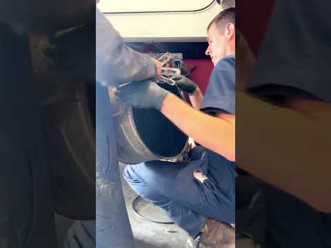 Remove DPF from Kenworth truck #dpf #dpfcleaning