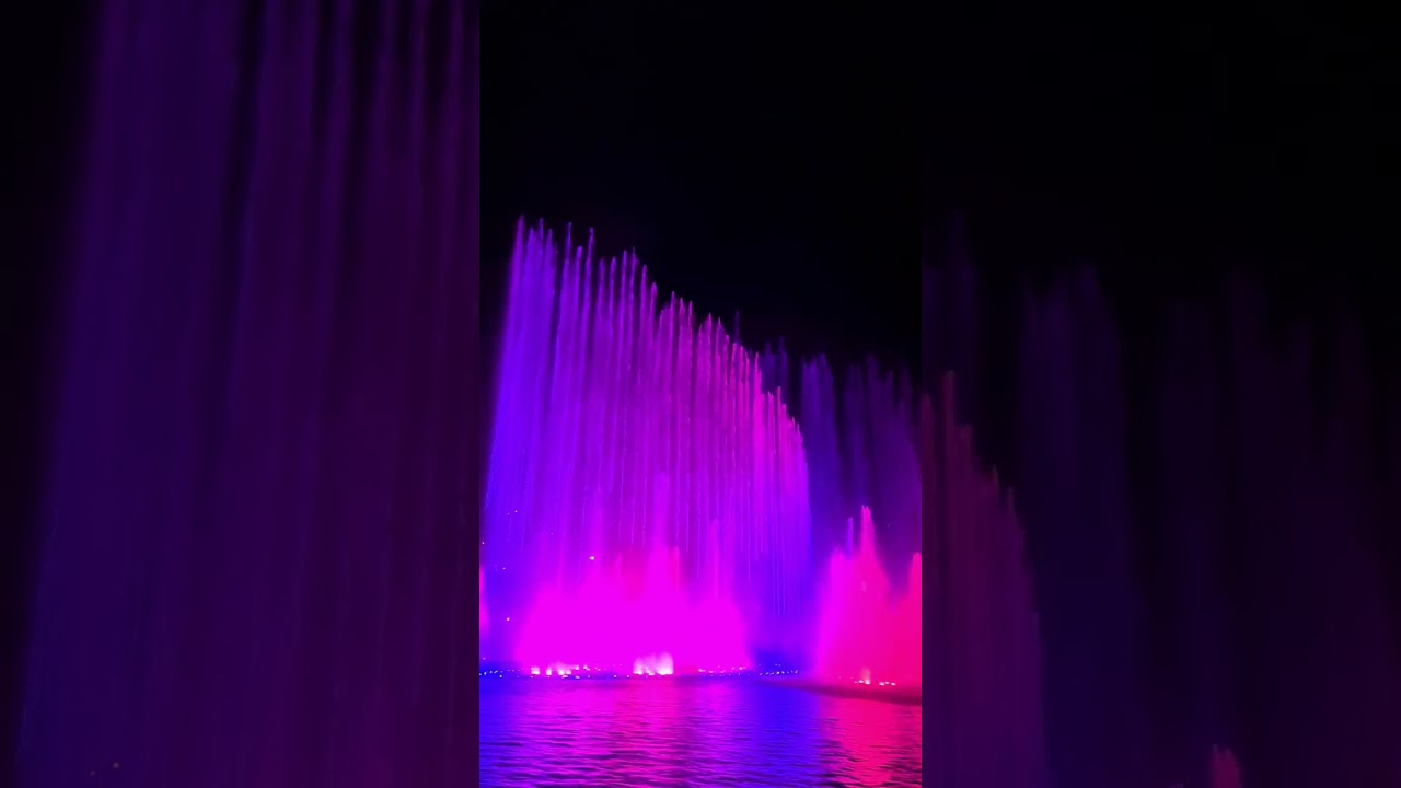 The world’s largest multicolor dancing fountain at Okada Manila