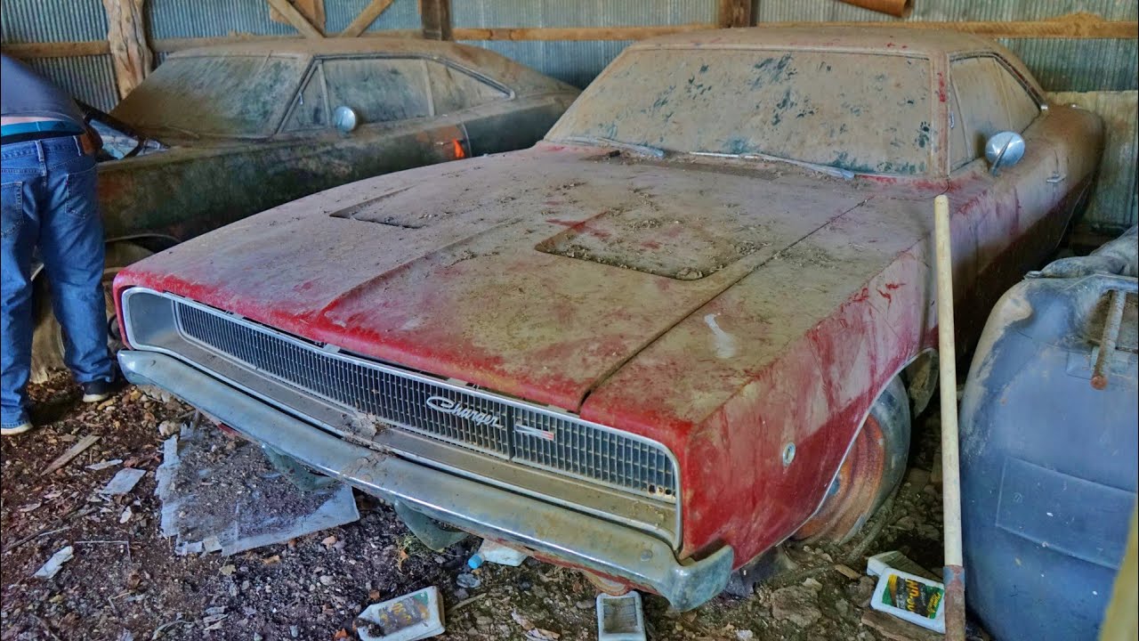 Barn Find Jackpot? Rat Infested 2nd-gen Dodge Charger R/T Gems Behind ...