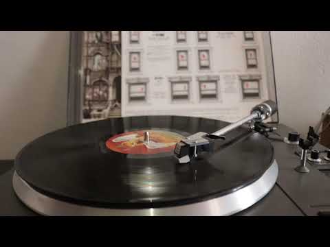 1975 ► 6/15 Led Zeppelin- Kashmir ℗ 1975 Swan Song Records