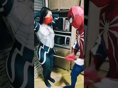 HOMEM ARANHA E TEIA DE SEDA