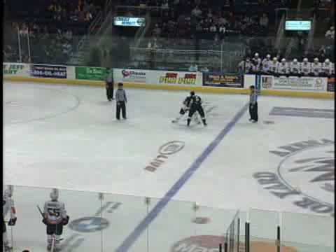 Deryk Engelland vs. Jason Pitton, January 18, 2009 - Wilkes-Barre ...