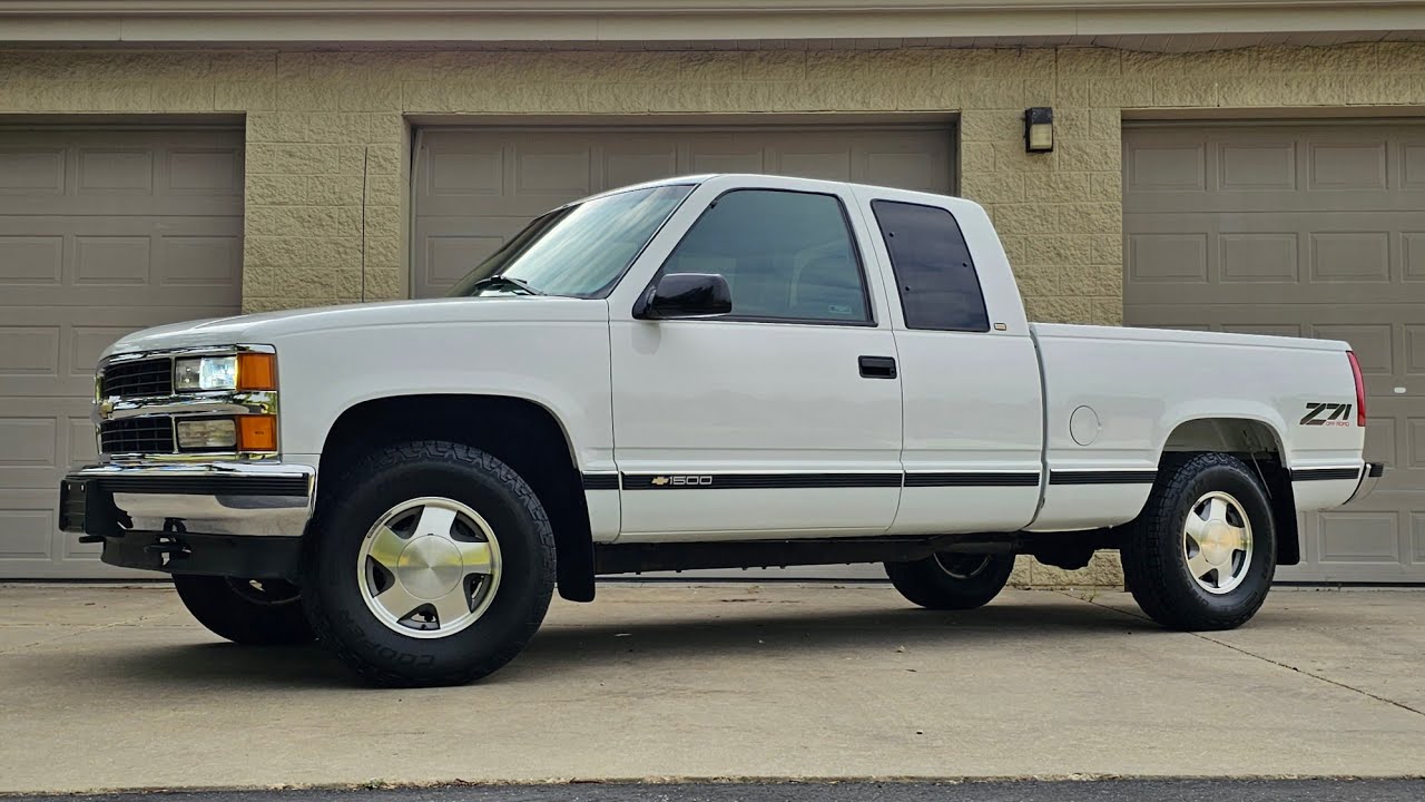 1998 Chevrolet Silverado 1500 Z71 ***44,000 Original Miles***