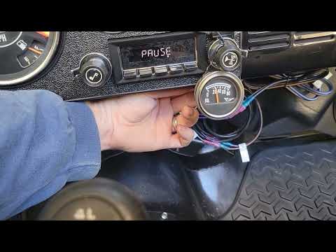 Jeep CJ7 1981 258 Part 1: Oil pressure gauge - mechanical vs OEM electric