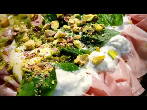 panuozzo pesto mortadelle burrata