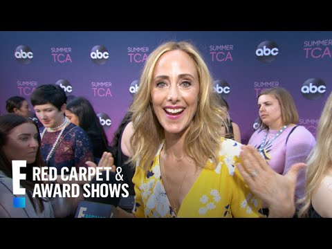 Kim Raver Tells “Grey's Anatomy” Season Premiere Secrets | E! Red Carpet & Award Shows