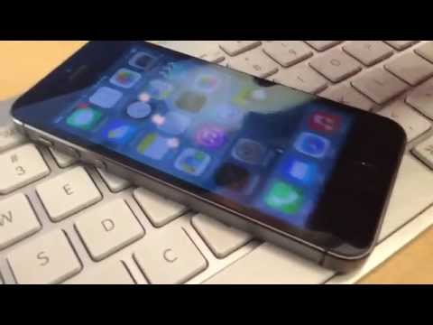 Apple Store Prank (AirPlay)