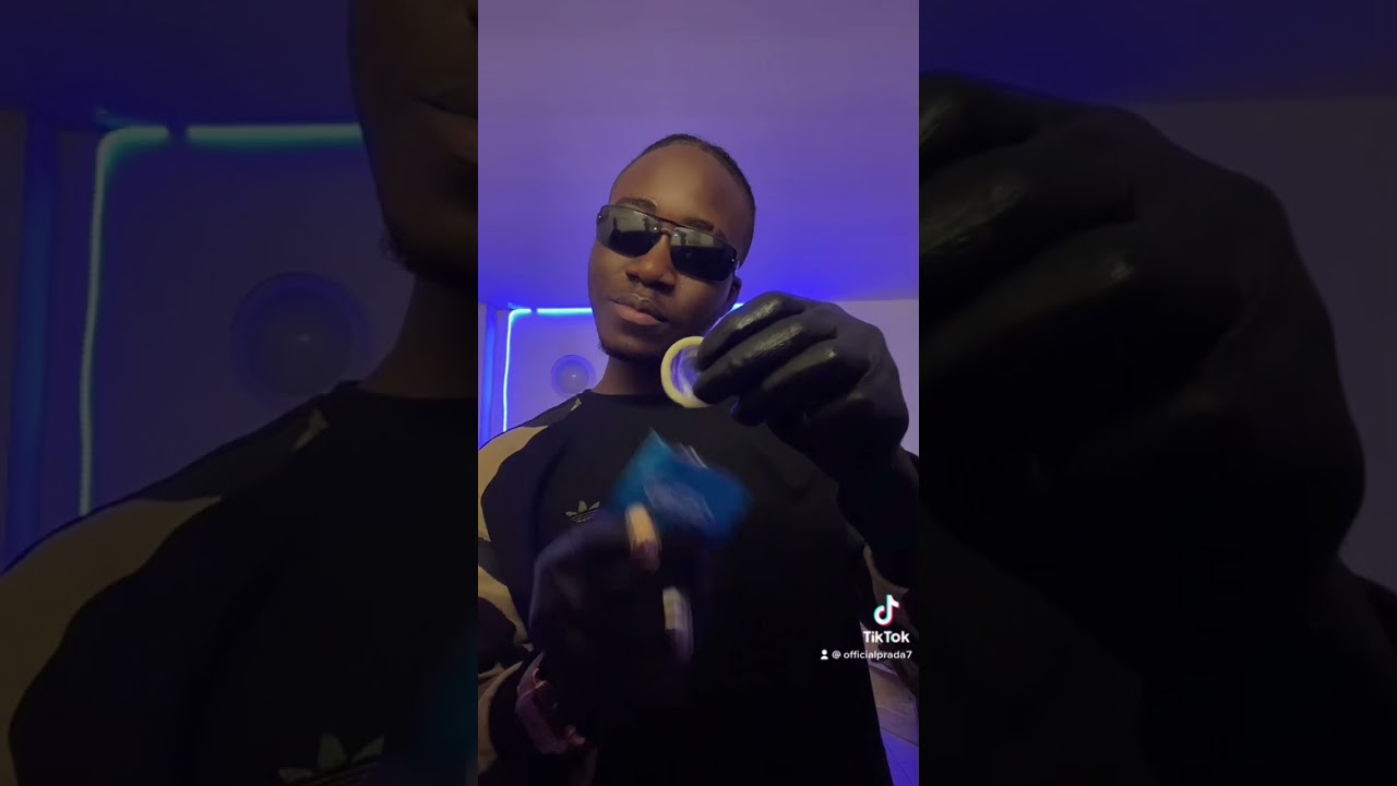 He made a condom from 1 coins 😱😱😱 #comedy #fyp #tiktok #viral