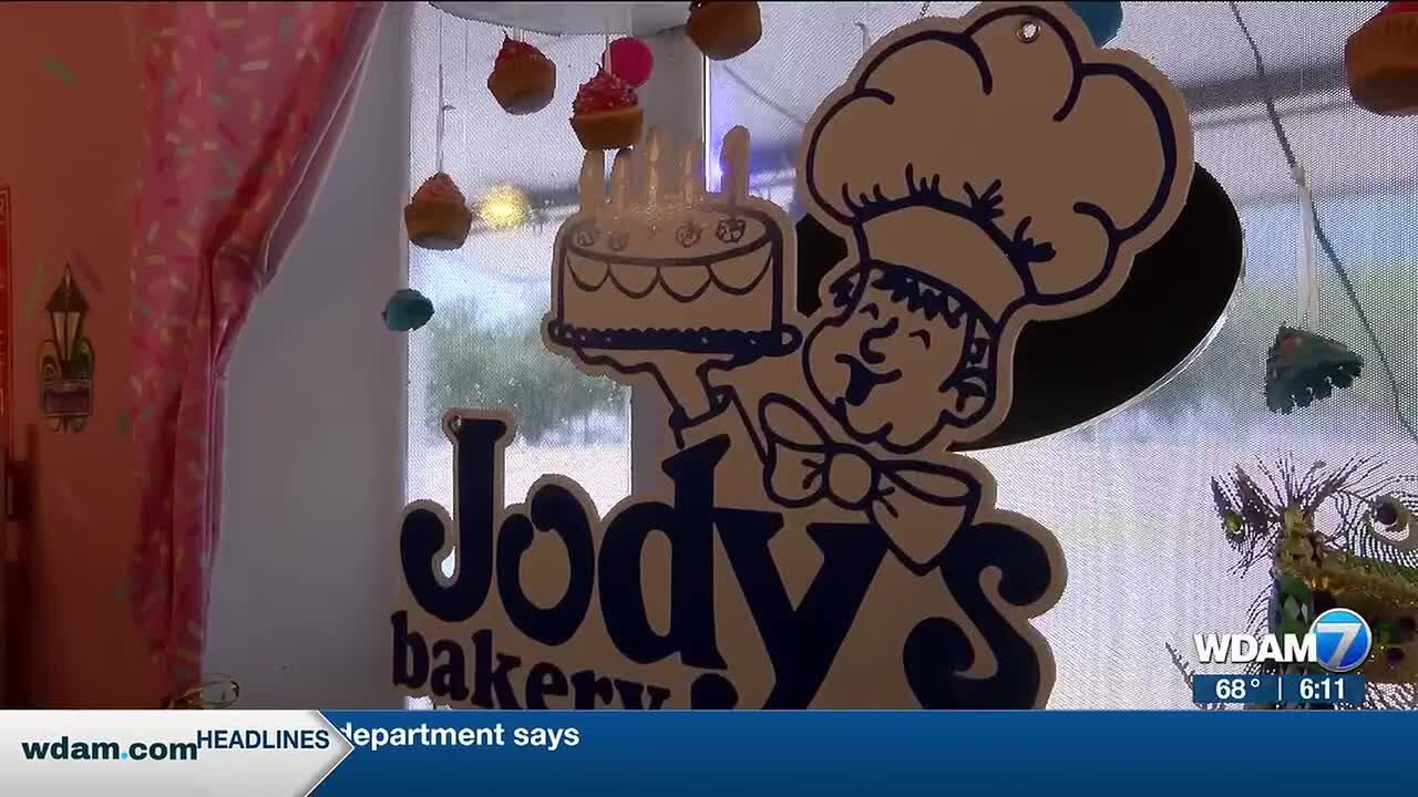 Jody’s Bakery gearing up for Valentine’s Day during Mardi Gras season