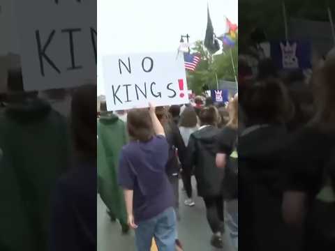 Anti-Trump Protesters Rally Across US at ‘No Kings’ Rallies