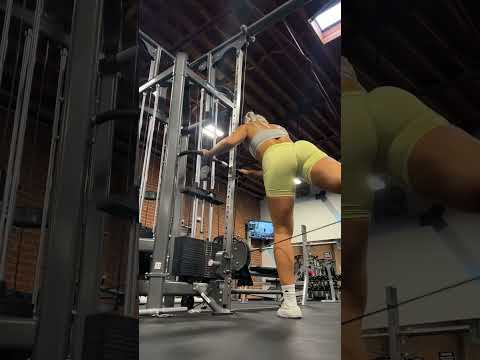 HOW-TO GLUTE KICKBACK
