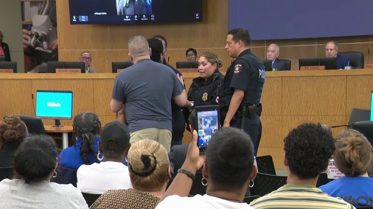 Parents erupt over HISD special education overhaul at board meeting