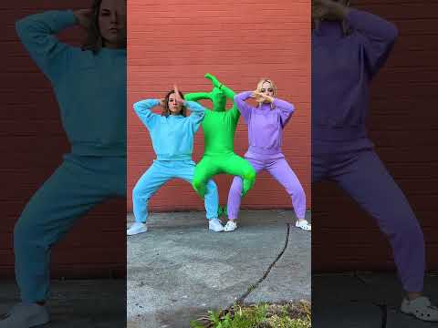 Macarena!