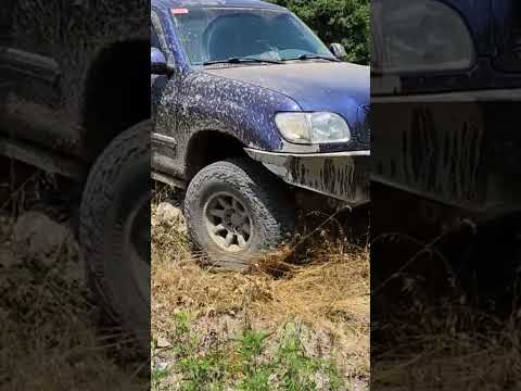 2000 Toyota Tundra on the rocks at Interlake SRA. 1st gen Tundra offroad.