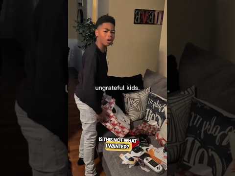 Ungrateful Kids on Christmas ๐ณ
