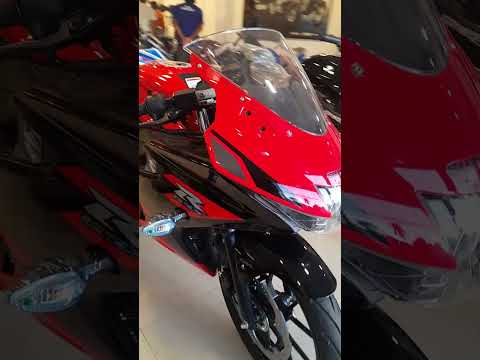 Suzuki Gsxr 150 RED