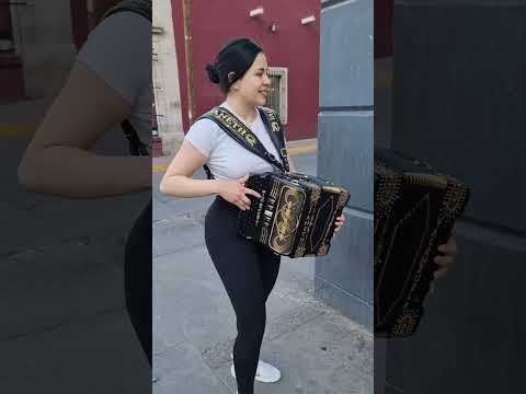 Miren a quien me encontré! Se acuerdan de el?! Volvimos a cantar juntos🎶
