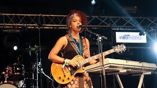 Kizzy Crawford: Young Welsh singer booted out of US - 24 hours after ...