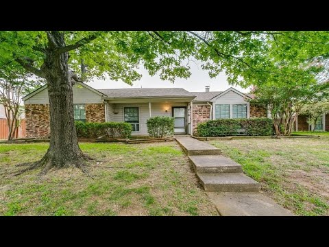 418 Creekwood Lane, Lewisville, TX Presented by Stephanie Seay.