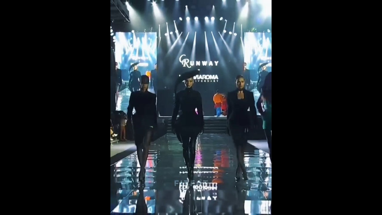 This trio walk 💀🔥 #bellahadid #gigihadid #kendalljenner #anokyai #irinashayk