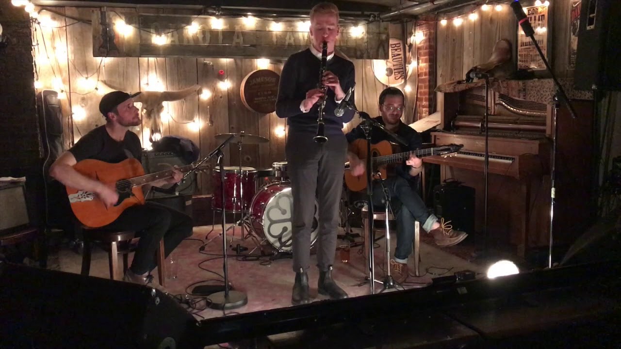 Hire Aaron Loewen's Hot Swingin' Jazz - Jazz Guitarist in Kelowna, BC ...