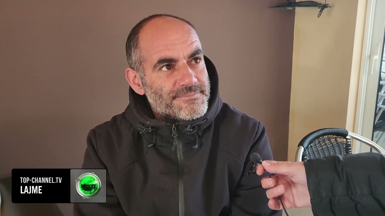 Top Channel/ Mbyllja e repartit! Policia greke ndalon ekipin e Top ... Top Channel/ Mbyllja e repartit! Policia greke ndalon ekipin e Top ...