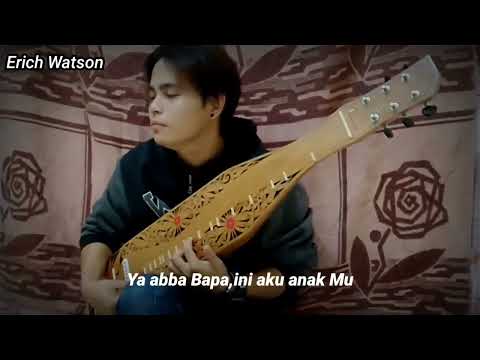 Sape: the traditional musical instrument – My English Lesson