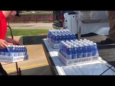 Huntsville Utilities donates water to Salvation Army