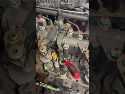 🚛 Overhead Valve Adjustment on a Paccar MX-13! 🛠️⚙️
