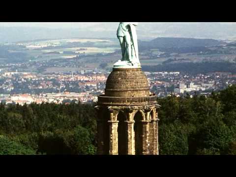 Schwertwechsel am Hermannsdenkmal