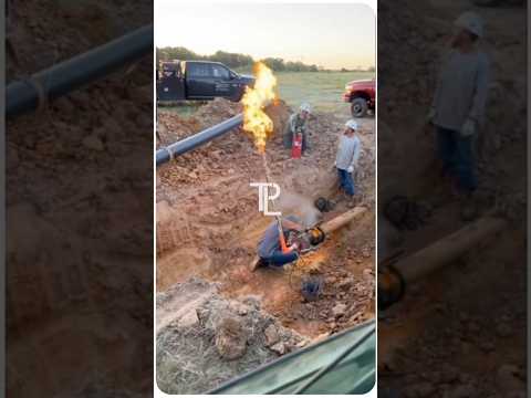 Welding a hot tie-in on a live gas line 🔥#bluecollar #pipeline #pipelinewelder #welder #welder