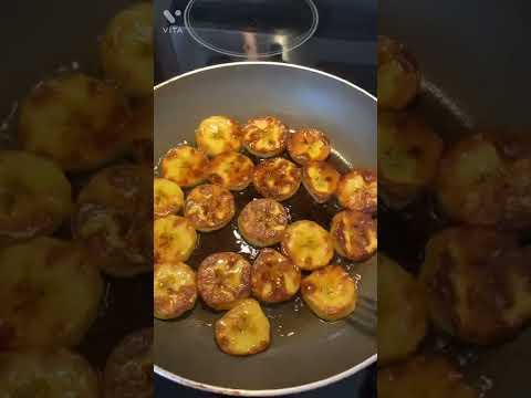How to cook fried plantain banana coated with melted brown sugar.