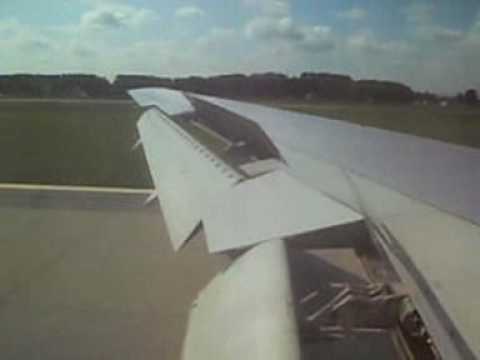LOT Polish Airlines Boeing 767 landing in Krakow Airport (EPKK)