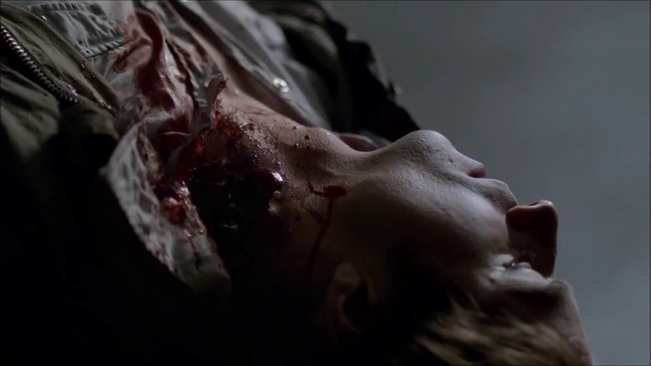 The Vampire Diaries - 1x01 - 'Pilot' Opening Scene