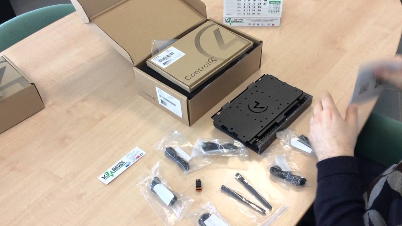 Unboxing EA3 Control4