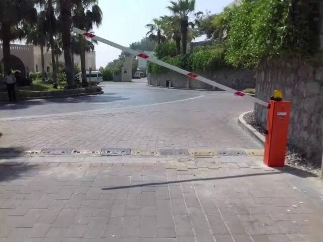 Came Boom Barrier - Came Boom Barrier 4000i Cost 65000 And Guard ...