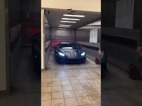 Matte Black Huracan STO