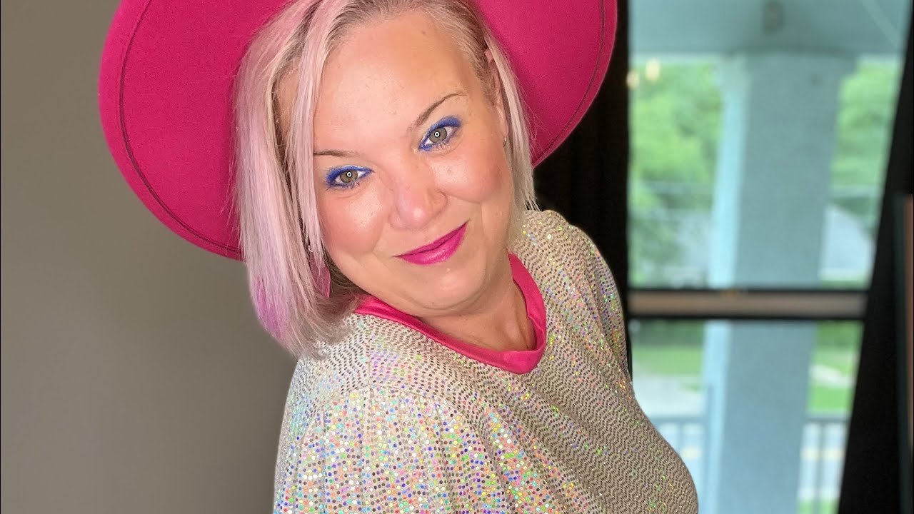 Barbie Style With The New Haptics Fuchsia & Sequin Metallic Puff Sleeve Top #styleblogger #fashion