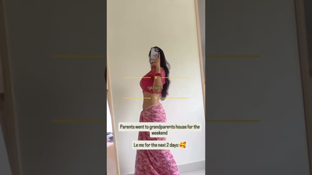 Every crossdresser dream to wear this saree #cdboy #kolam #transwomen #crossdressers #backlessblouse