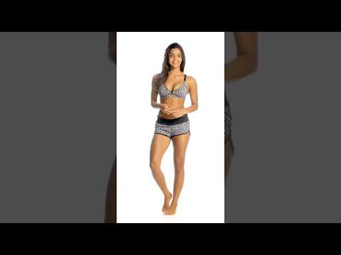 Hurley Women's Phantom Hazard 2.5" Beachrider Boardshort | SwimOutlet.com