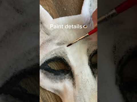 White wolf mask from cardboard🤍🐺 #therian #therianthropy #theriangear #therianmask #wolf