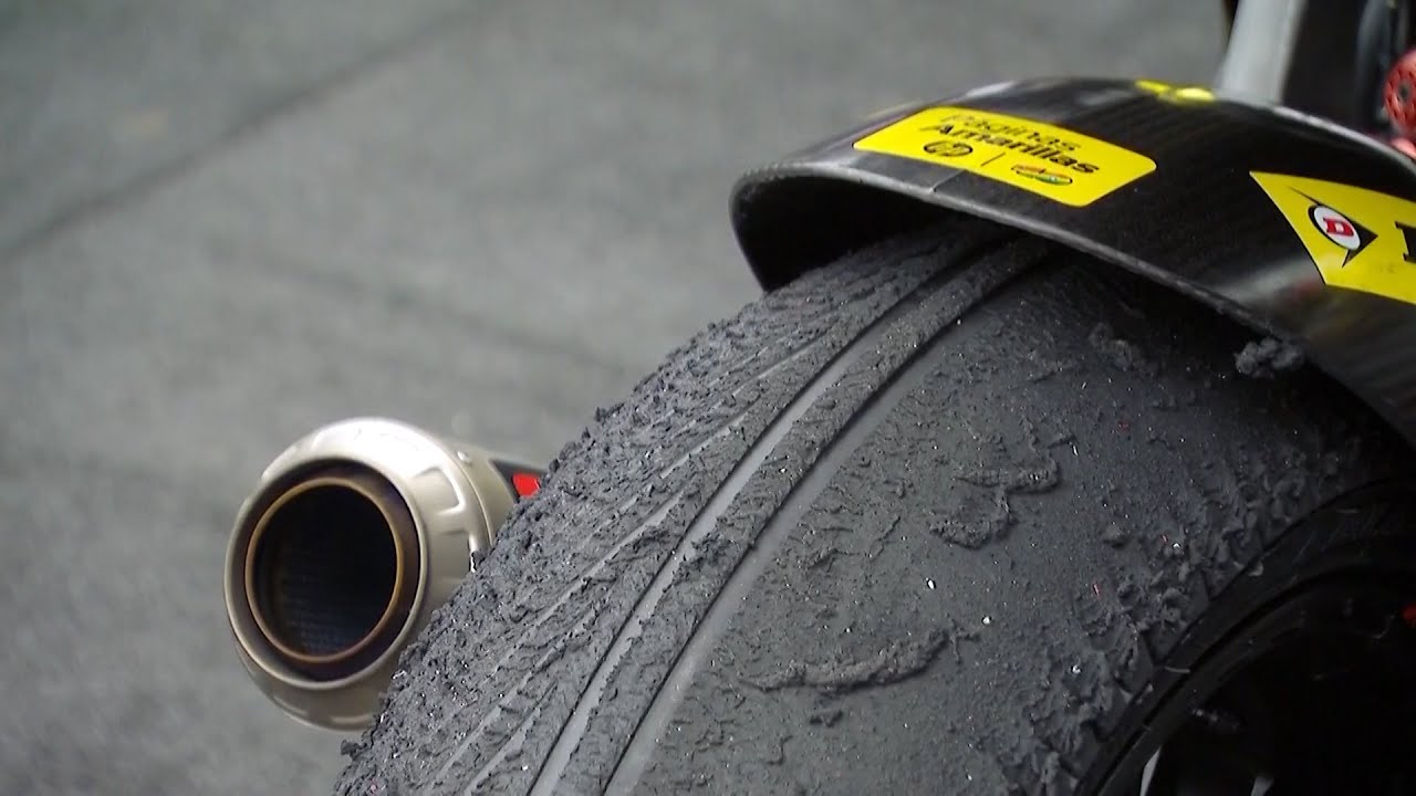 See What Happens When You Use Wet Racing Tires on a Dry Track ...