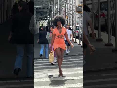 A goddess walking in New York City 🌆 #blackmodel #model #influencer #blackinfluencers #runwaymodel