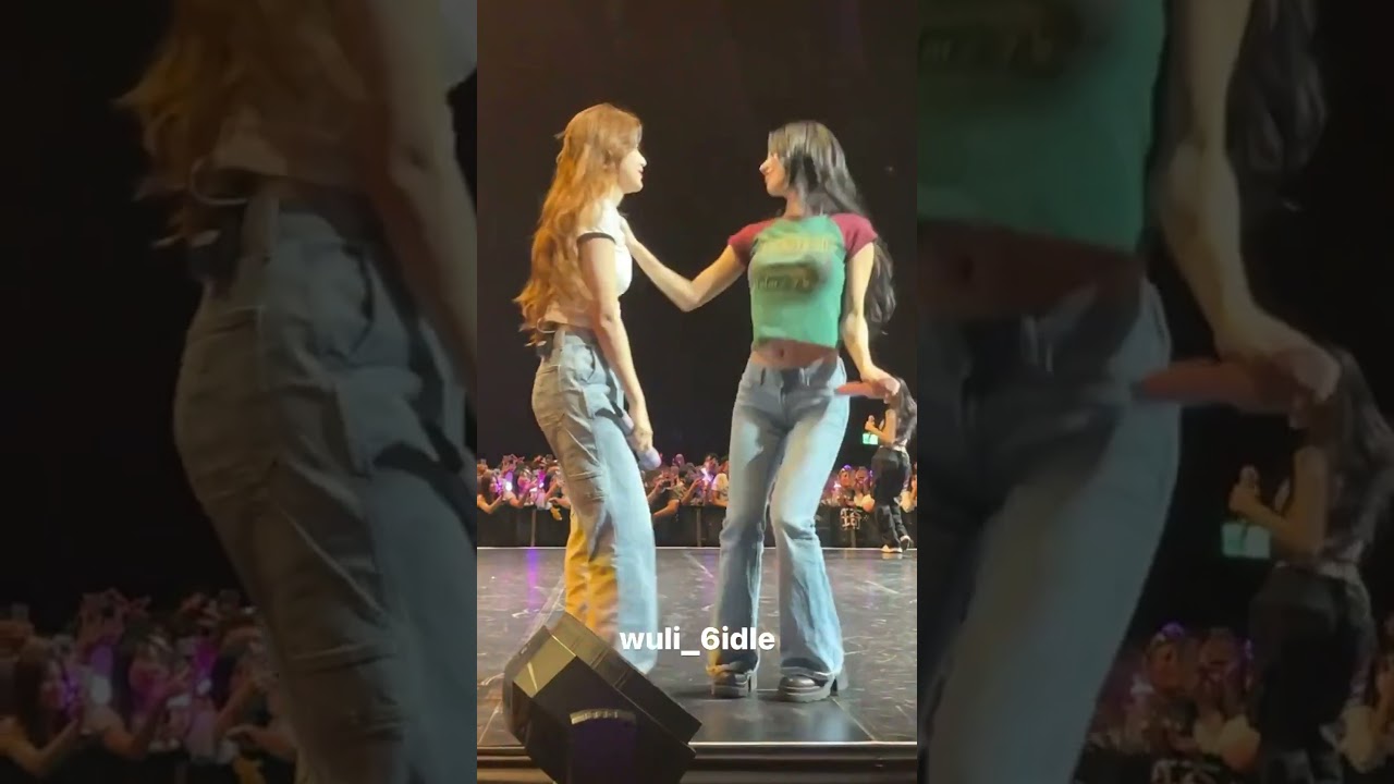 What were you touching, Miyeon?🙈😁#gidle #miyeon #shuhua #kpop #fancam